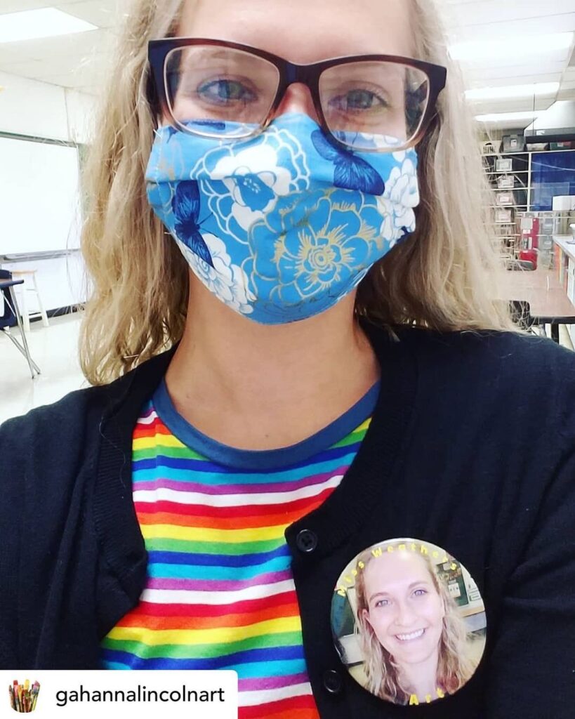 Face Photo Buttons (Page 1 of 1) - TheButtonPost.com